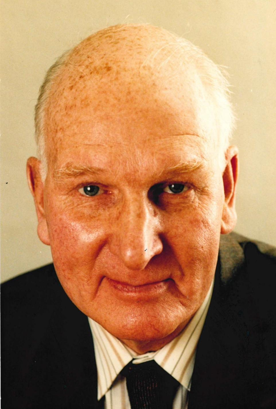 Kenneth FRERE Obituary - Royal Air Force WWII 38 Group Squadrons Reunited